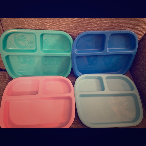 Dining | Set Of 4 Kids Eating Trays Movie Frozen Themed | Poshmark